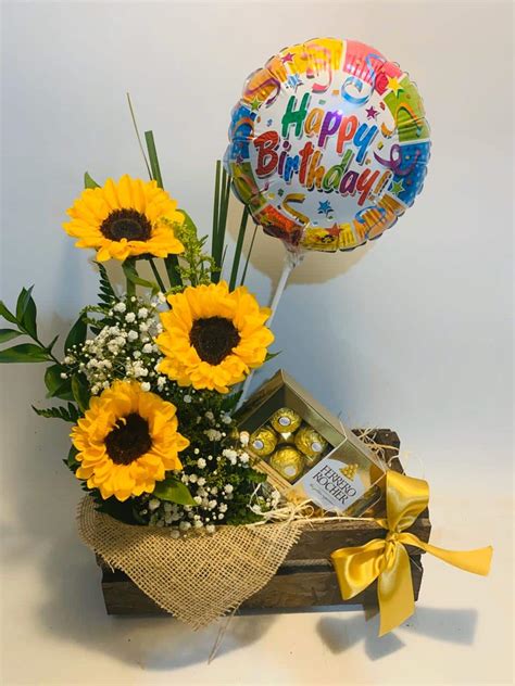 Girassóis Parabéns Ferrero Innova Flores Cestas e Presentes