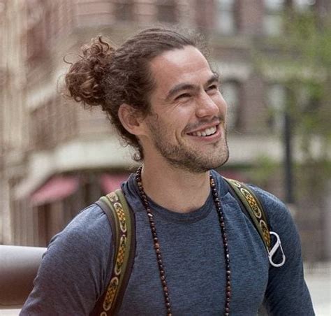 5 Trendy Man Bun Styles For Curly Hair You Need To Try