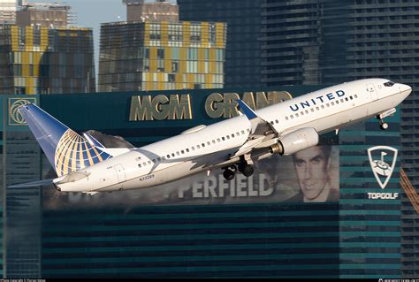 N33289 United Airlines Boeing 737 824 WL Photo By Florian Venus ID