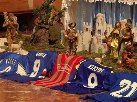 Gianluca Vialli Chiesa Gremita Per L Ultimo Saluto A Cremona