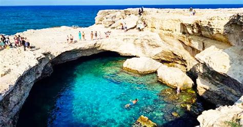 Un gioiello d Italia è La Grotta della Poesia nel Salento