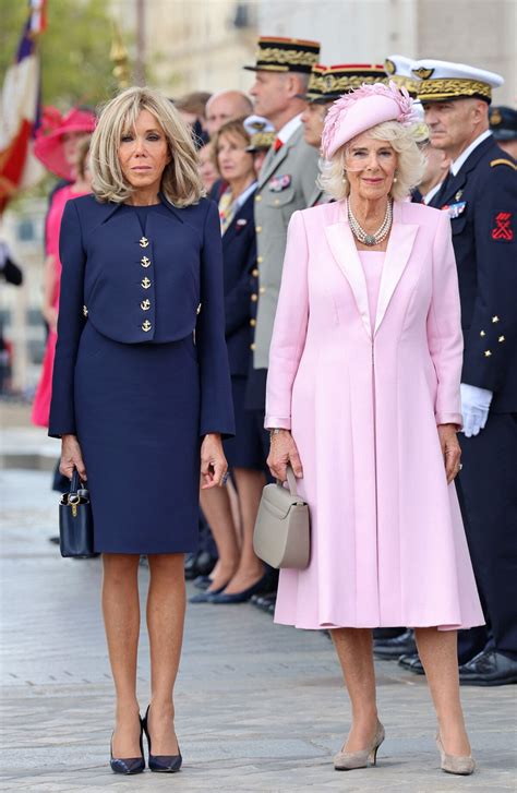 Vid O Emmanuel Et Brigitte Macron Accueillent Le Roi Charles Iii Et