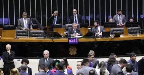 Câmara aprova urgência de projeto para frear ações do MST