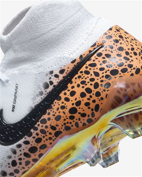Nike Phantom Luna 2 Elite Electric FG High Top Football Boot Nike BE
