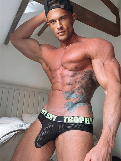 𝘼𝙋𝙊𝙇𝙇𝙊 𝙎𝙏𝙀𝙀𝙇 on Twitter RT APOLLO STEEL680 𝗟𝗲𝗳𝘁 𝗼𝗿 𝗿𝗶𝗴𝗵𝘁