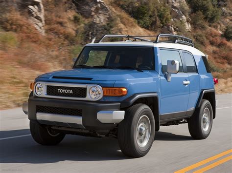 2012 Toyota FJ Cruiser Information And Photos MOMENTcar