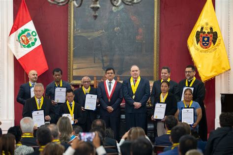 Municipalidad Metropolitana De Lima Reconoce Personalidades Por Su