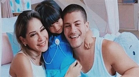 Maíra Cardi mostra filha Arthur Aguiar no 2º dia de casamento
