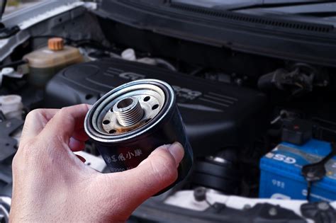 Jangan Lupa Ganti Filter Oli Mobil Agar Performa Tetap Optimal En