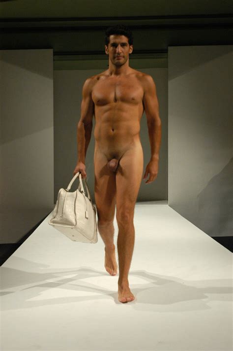 Nude Fashion Catwalk Photo Naked Chiks
