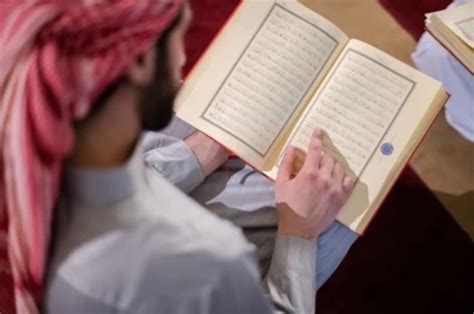 Surat Al Waqiah Lengkap Ayat Teks Arab Latin Tafsir