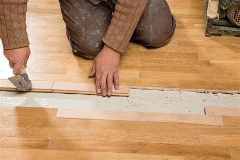 Stäbchenparkett ausbessern So gelingt Reparatur