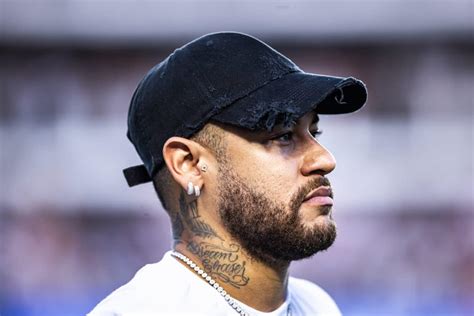 Tudo sobre Neymar biografia times títulos e curiosidades