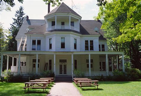 19771000 01 CLSC Alumni Hall Chautauqua Institute NY Walter Etten