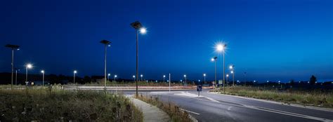 Eclairage Public Solaire Pour Routes Autoroutes Et Villes