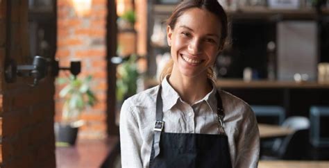 10 consejos para lavar tu uniforme si trabajas en hostelería La
