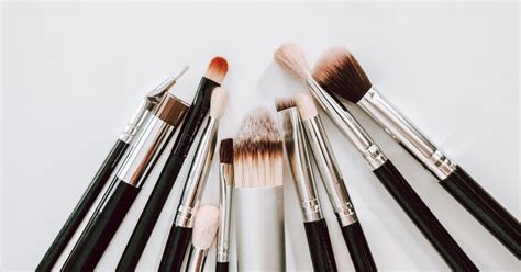 Quel pinceau de maquillage sert à quel produit de beauté et comment les