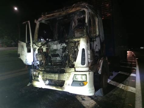 Caminhão pega fogo na BR 277 em Cantagalo Jornal Correio do Povo