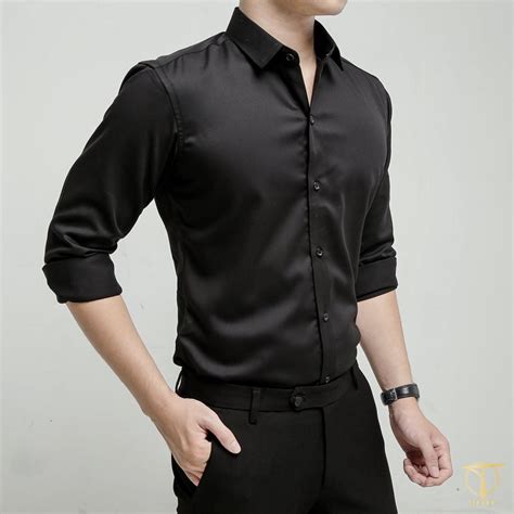 Cách phối đồ với áo sơ mi đen nam nữ thời trang đẹp nhất