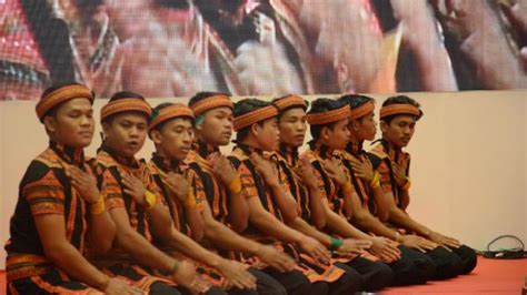 Mengenal Tari Saman Asal Ciri Khas Gerakan