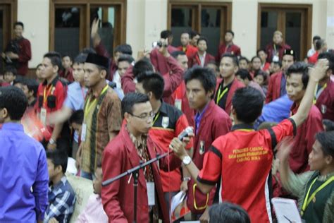 Perbedaan Pamflet Brosur Dan Poster Gambaran