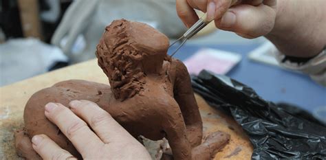 Modèle vivant croquis modelage Arts plastiques Ateliers à lannée