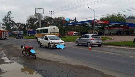 R Dio Educadora Fm Acidente Entre Carro E Moto Registrado Na