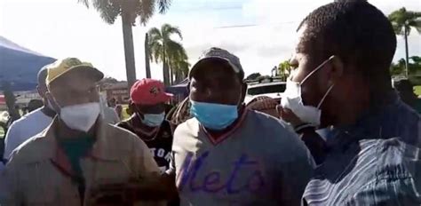 Protestas En El Merca Santo Domingo En Contra De Vendedores De La Pulga