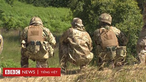 Chiến tranh Nga Ukraine Chương trình huấn luyện tại Anh đã bắt đầu