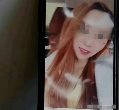 Chi 1 tỷ để cưới cô nhân viên mát xa chân 19 ngày sau người đàn ông