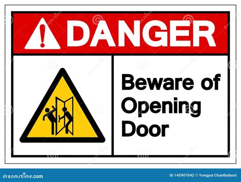 Danger This Door Must Be Kept Closed When Not In Use Symbol Sign