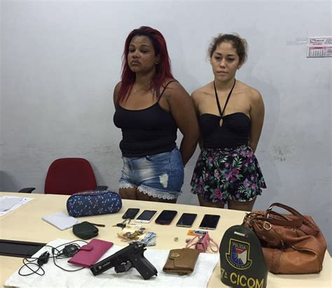 Duas mulheres são presas em flagrante suspeitas de cometer arrastões