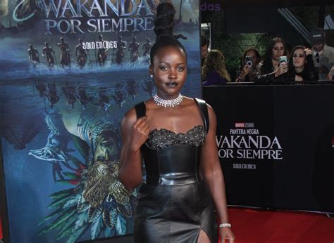 LUPITA NYONGO PODRÍA PROTAGONIZAR EL LIVE ACTION DE LA PRINCESA Y EL