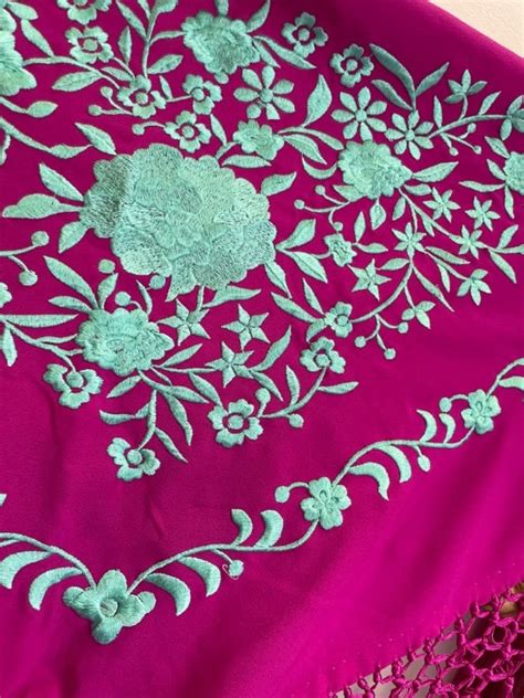 Mantoncillo Bordado INMA Caroly Moda Flamenca