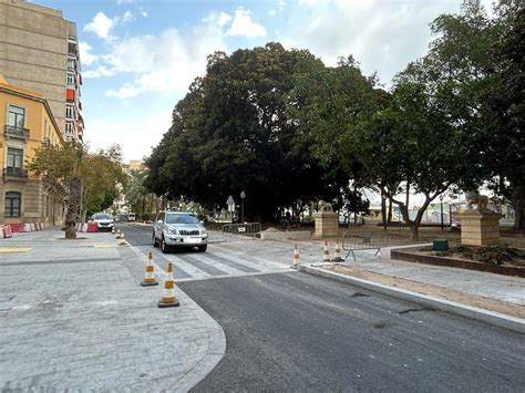 La avenida de Ramón y Cajal abre al tráfico a medio gas mientras