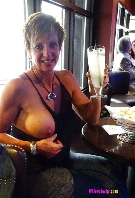 People Flashing Tits In Restaurant