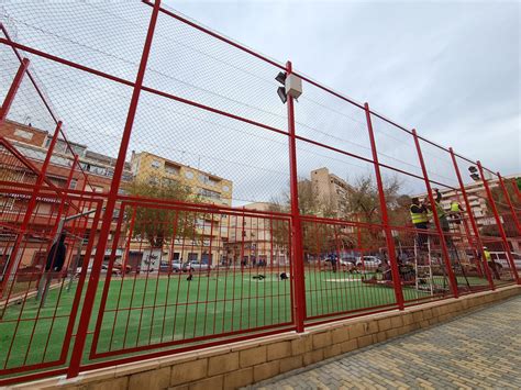 El Ayuntamiento De Elda Renueva La Pista Deportiva Del Barrio De San