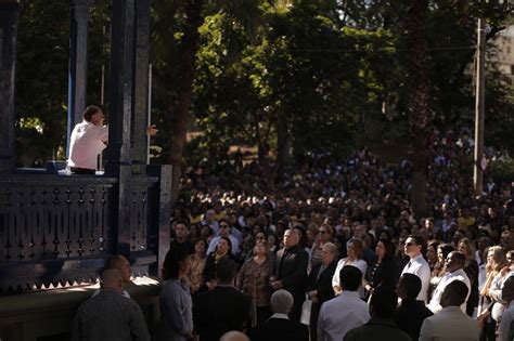 Bispo Edir Macedo Comemora 40 Anos Da Igreja Universal No Mesmo Local