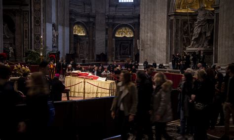 L Addio A Ratzinger Attesi In 100mila Per I Funerali In Piazza San