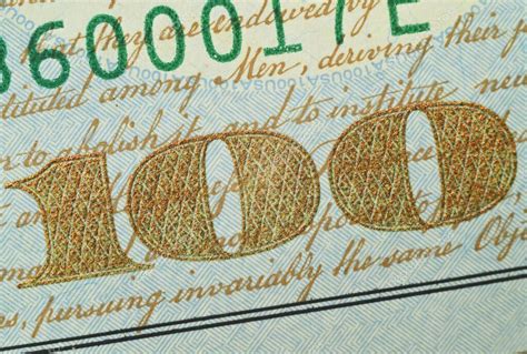 Figura Es Un Primer Plano De Un Billete De Cien D Lares Americanos