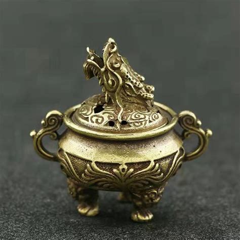 香贊佛具迷你黃銅小香爐 三足雙朝冠耳帶龍頭蓋子 鳳紋祥雲縷空三足小鼎爐 蝦皮購物
