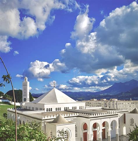 Dômes Minarets on Twitter RT kacembordeaux Mosquée dans la ville