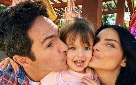 Aislinn Derbez y Mauricio Ochmann celebran el cumpleaños de su hija