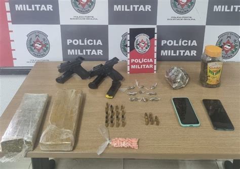 Polícia captura dupla suspeita de tráfico em residencial em João Pessoa