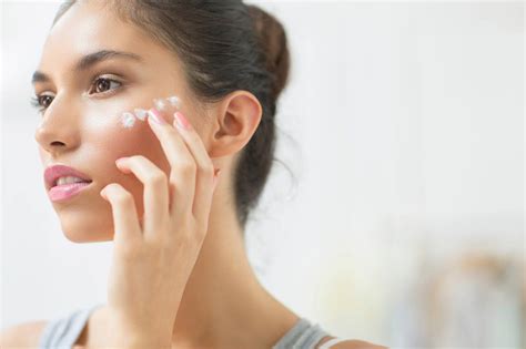 Rutina de skincare cómo cuidar tu piel según tu edad
