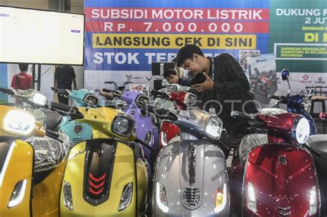 Pameraan Kendaraan Listrik PEVS 2023 ANTARA Foto