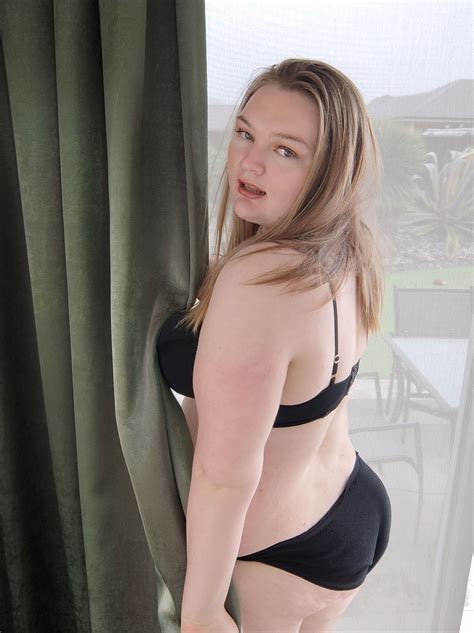 What S Better Boobs Or Booty Scrolller