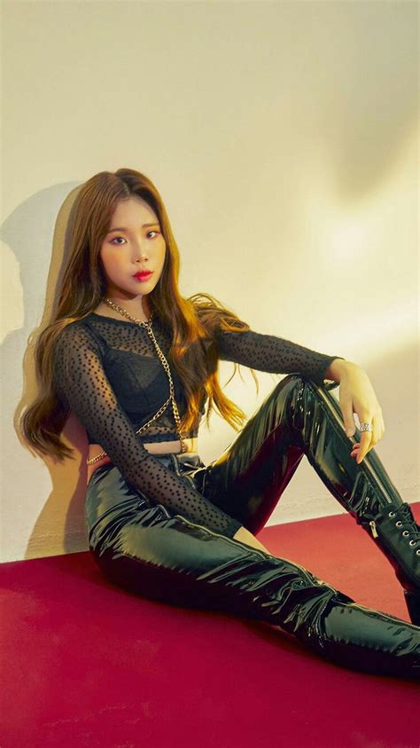 Momoland MV I M So Hot 2019 Hyebin Yeonwoo Jane Taeha Nayun