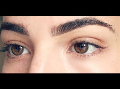 How I Fill In My Eyebrows Youtube