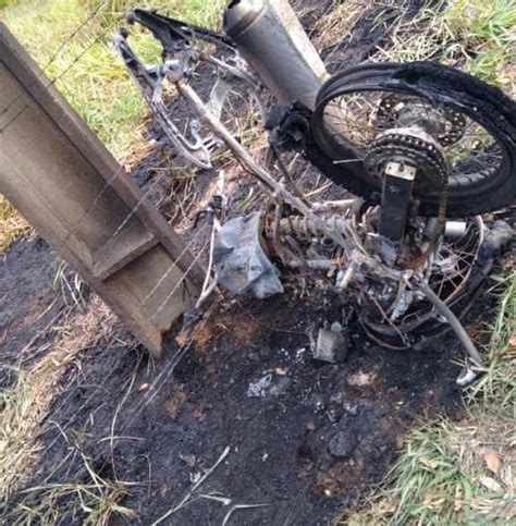 Motociclista morre após moto pegar fogo em colisão caminhão na BR